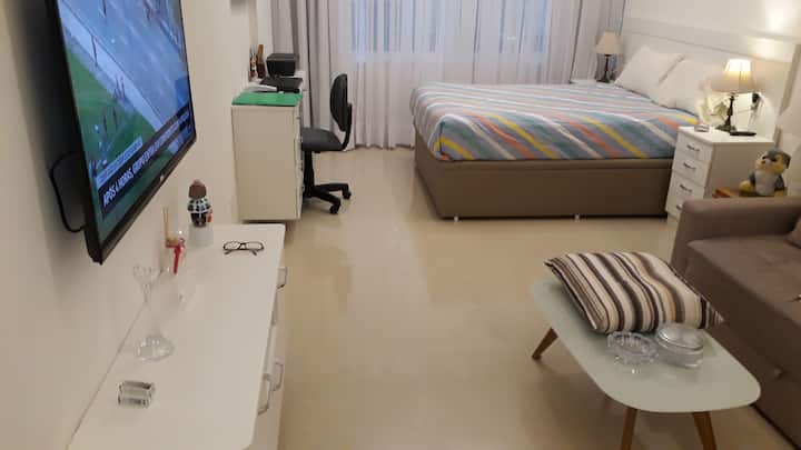 Loft Leblon A 1 Quadra Da Praia Comodidade Total - Rio de Janeiro