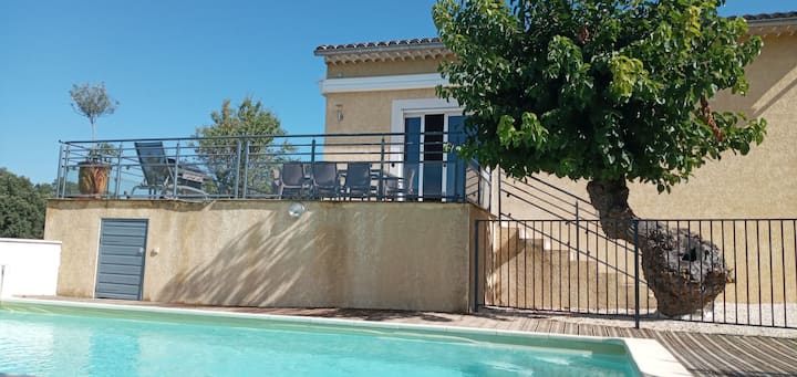 Maison Avec Piscine Jacuzzi Et Sauna  Juin à Sept - Barjac