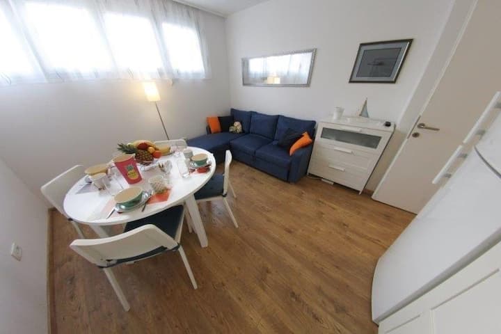 Bura - Apt De 5 Lits Proche Au Centre Et La Plage - Split