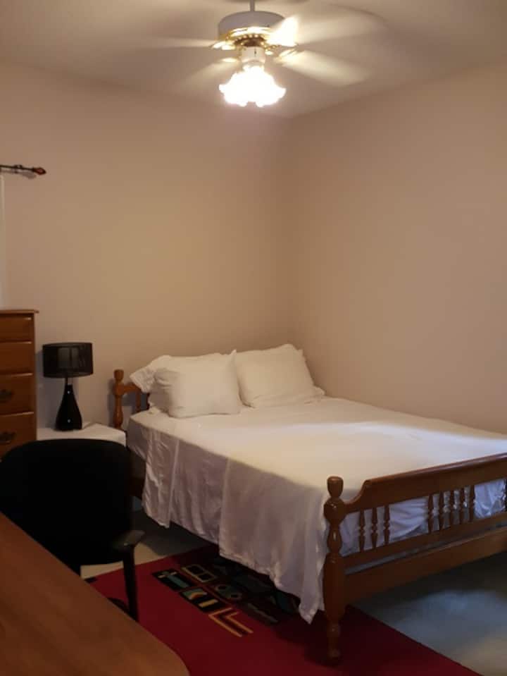 Room Available In Beautiful Peachtree City Atlanta - Peachtree City, GA