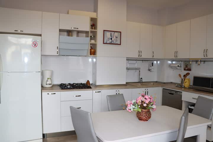 Comfortable Apartment In The Citycenter Near Sea - Batumi
