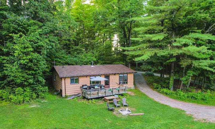 Kawartha Lakes Alpine Cottage - Kawartha Lakes