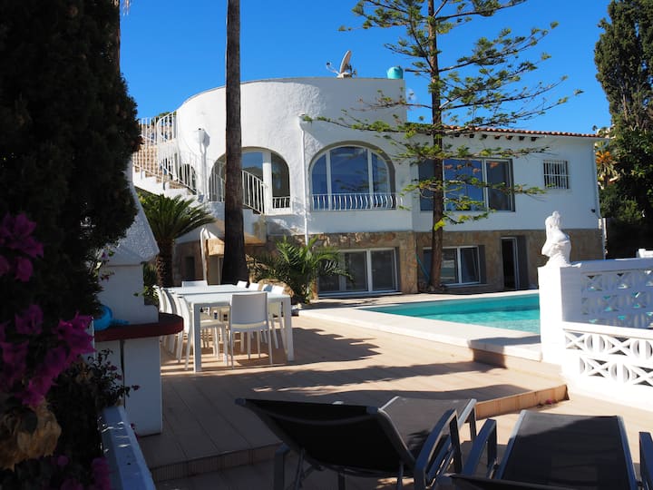 Superbe Villa Récemment Rénovée, Top Vue Montage - Benisa