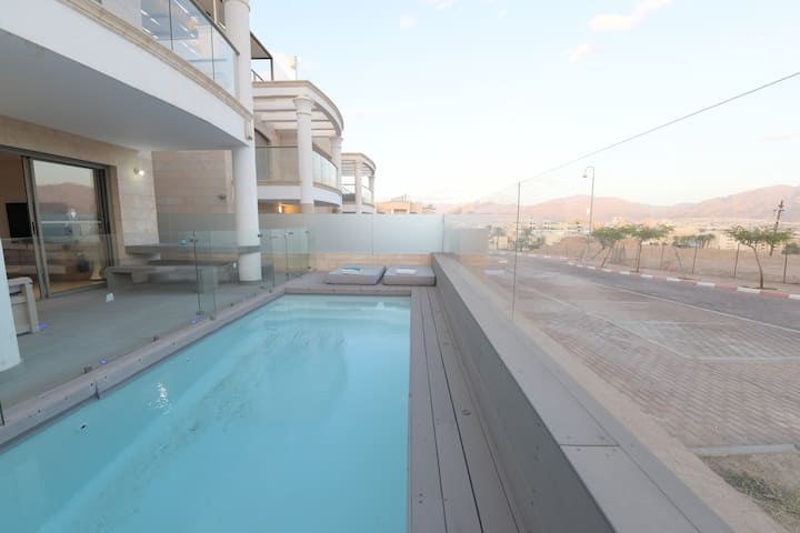 Deluxe 3 Bedroom Apart  With Private Pool - Ejlat