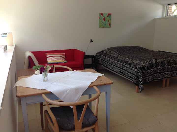 Hyggeligt Anneks Med Eget Badeværelse 36 Kvm. - Helsingör