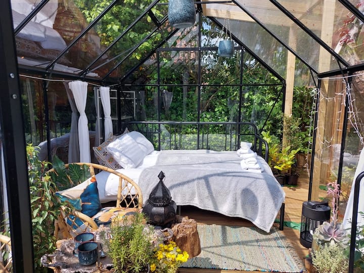 Pilgrims Of The Goddess - Glass Lounge & Sauna - Glastonbury