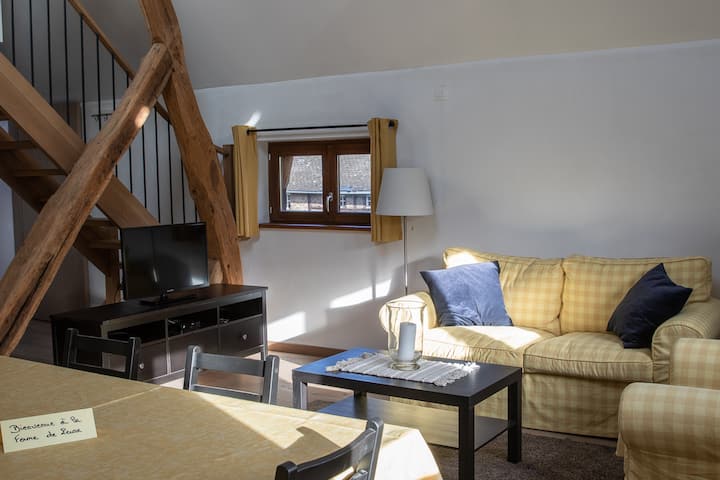 Charme Gîte 1e Verdiep In 17e Eeuw Tempeliershoeve - Hotton