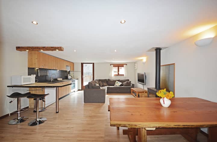 Spacious Chalet Style Apartment - Arc 1800