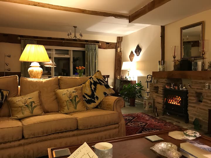 Castle Close, Black And White Cottage B&b. - Hay-on-Wye