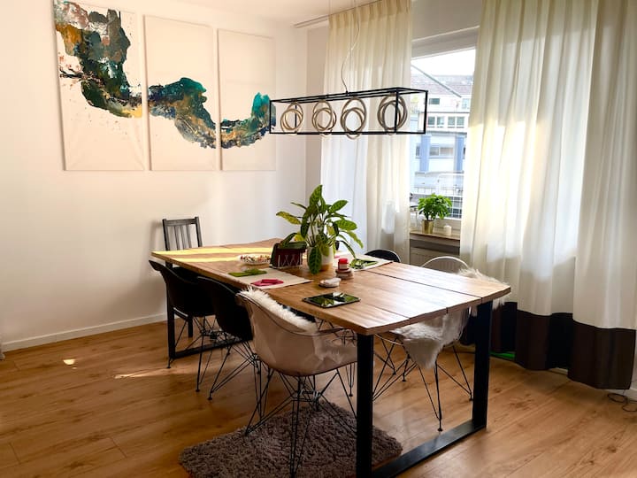 Cozy Spacious Apartment In Düsseldorf City Center! - Düsseldorf