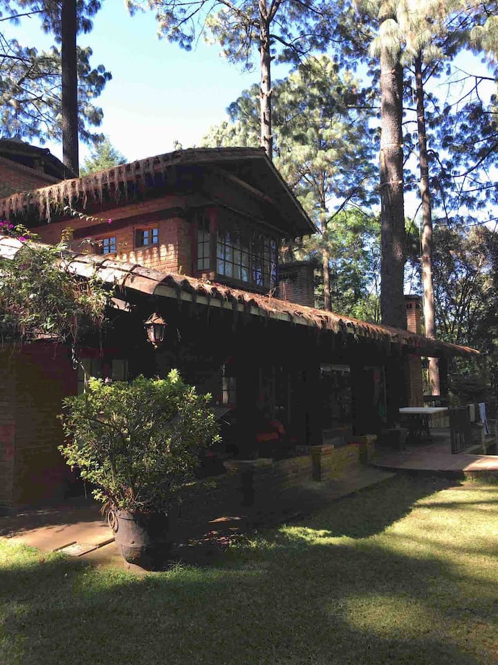 Casa en medio del bosque Avándaro Valle de Bravo - Cabañas en renta en ...