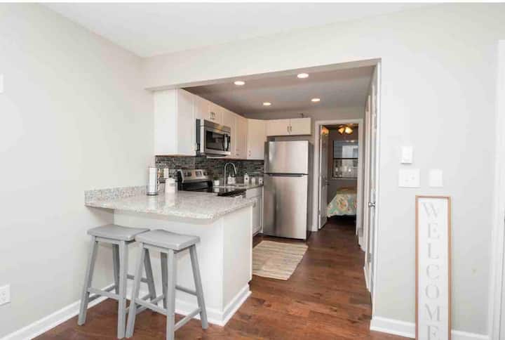 Lovely 1 Bedroom Condo In Ocean City By The Beach - Ocean Pines, MD