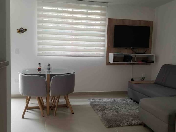 Jardines Del Lago  4 - 102 - Guatape