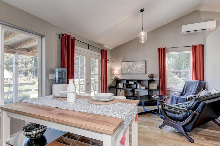 Garden Retreat In Great Location-hawthorne Cottage - Aquarium of Boise, Boise