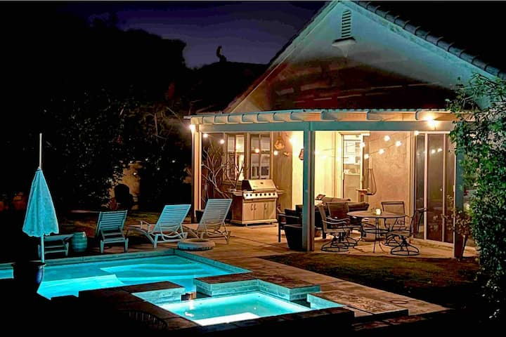 Sleeps 10! 4 Bedroom 3 Bath Festival Home - Indio, CA