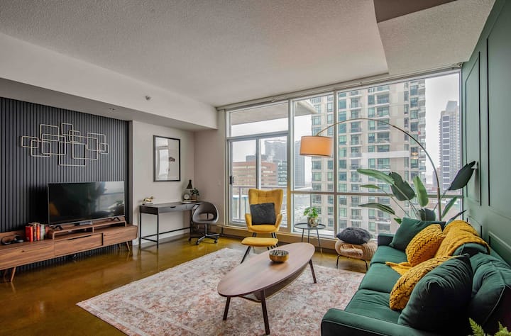 Casa Verde - Central Downtown Condo - Calgary