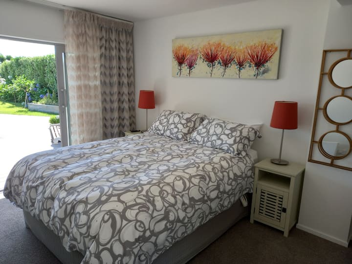 Citrus Get Away Unit 2 - Waihi Beach