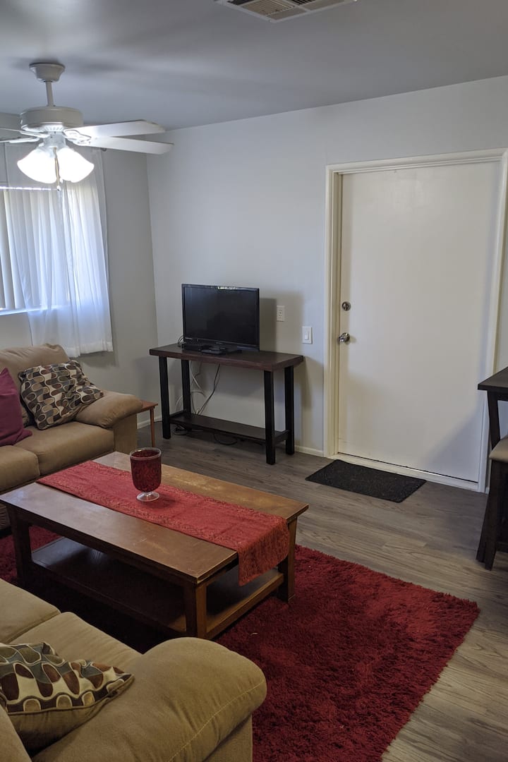 2-bdr Attached Apt In Rural Redlands Neighborhood. - Redlands, CA