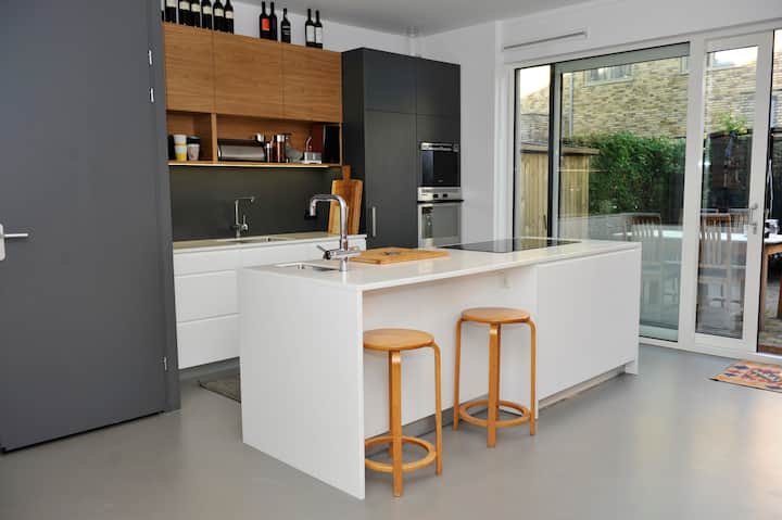 Modern Family House In Amsterdam - Amsterdam