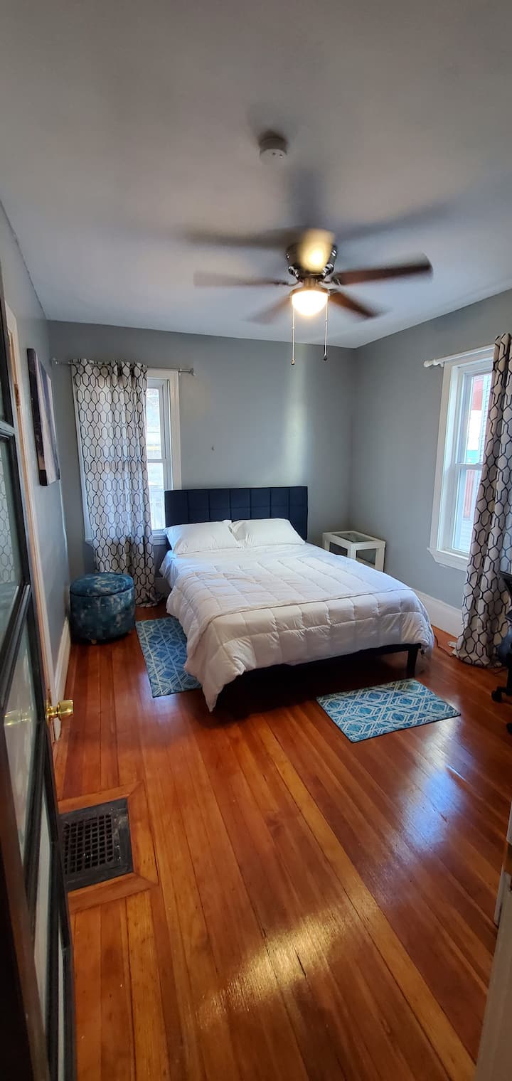 Nice, Private Bedroom In Boston, Close To T. - Boston, MA
