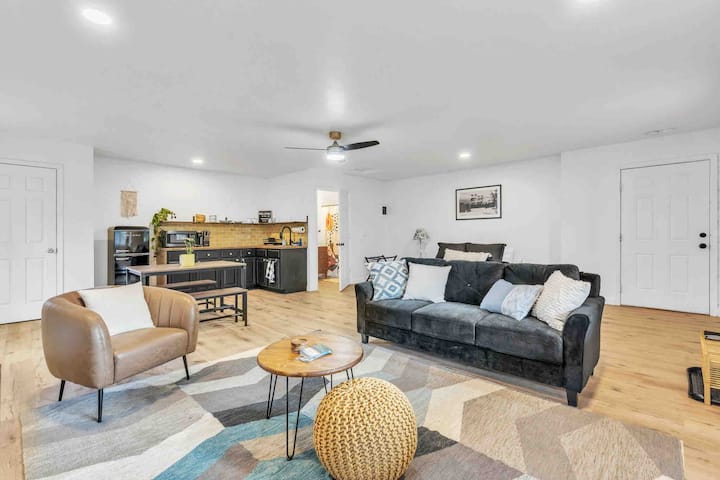 Guesthouse With Fenced Yard In Ne Portland - Portland, OR