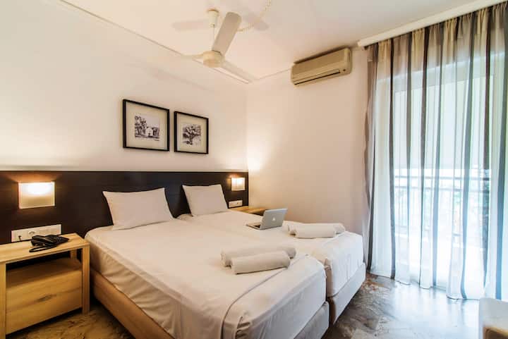 Deluxe One Bedroom Apartment - Paleochora