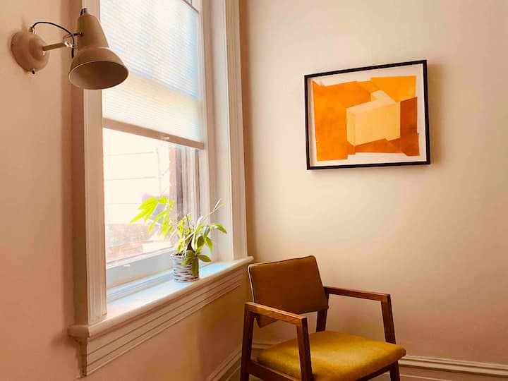 Midcentury Styled Apt In Historic Fan District - University of Richmond, Richmond