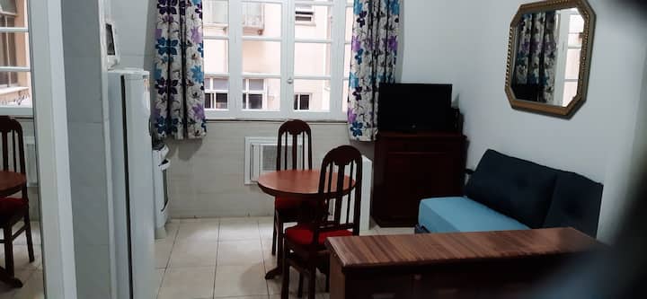 Apartamento A 200 Metros Da Praia De Copacabana - Ipanema