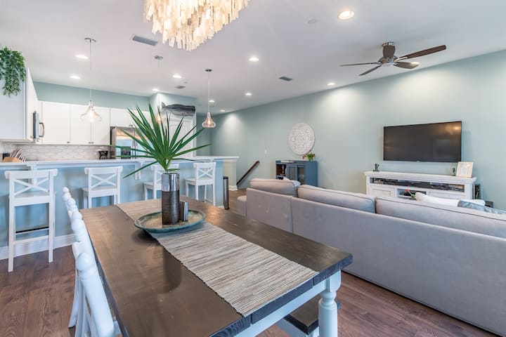 Winter Special! Heated Pool & Golf Cart Near Beach - Destin, FL