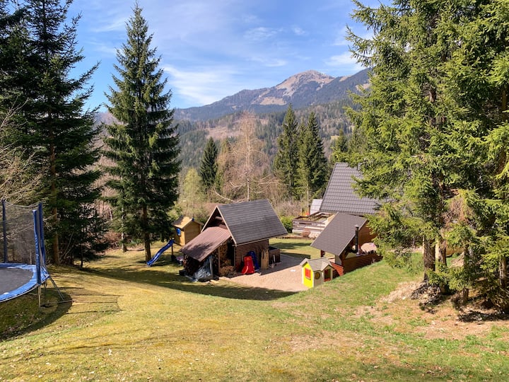 Dwarfs Cabin Overlooking Julian Alps Near Bled - Slowenien
