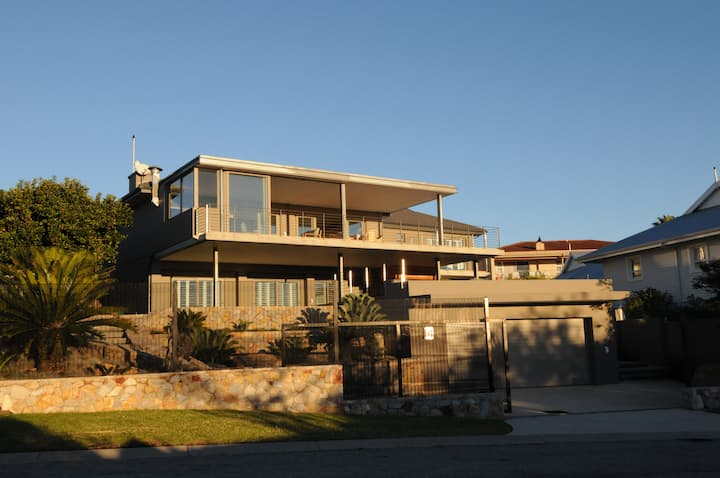 Entire House With Breathtaking Views - Plettenberg Bay