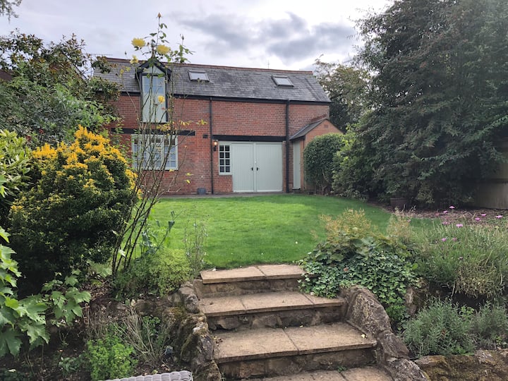 Fabulous Garden Coach House In Centre Of Sevenoaks - 