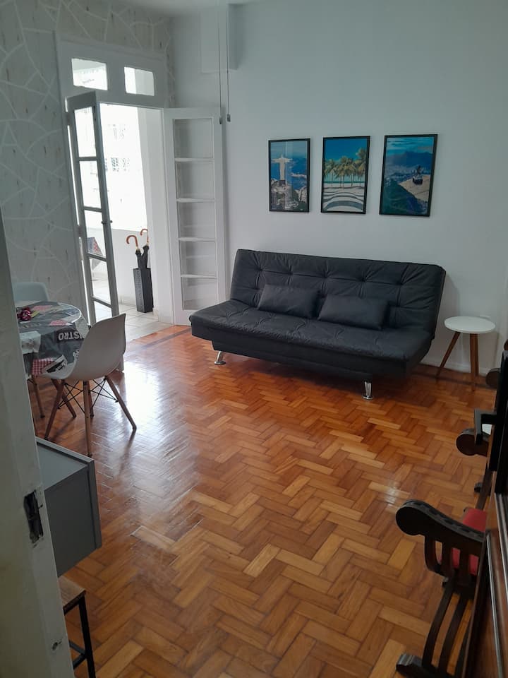 Apartamento Aconchegante E Arejado Em Copacabana - Brazil