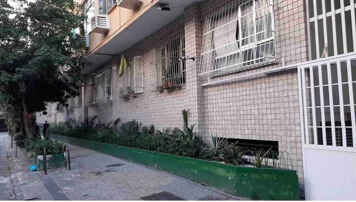 Apto Em Copacabana - Rio de Janeiro