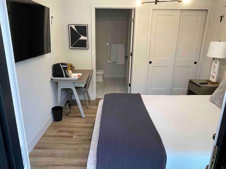 Room With Private Entrance - Westminster, CO
