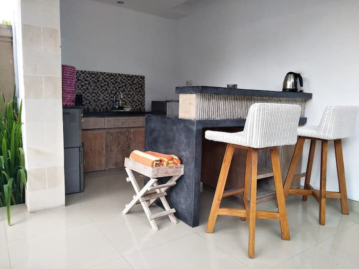Romantic Hidden Villa Seminyak | Free Breakfast - クタ