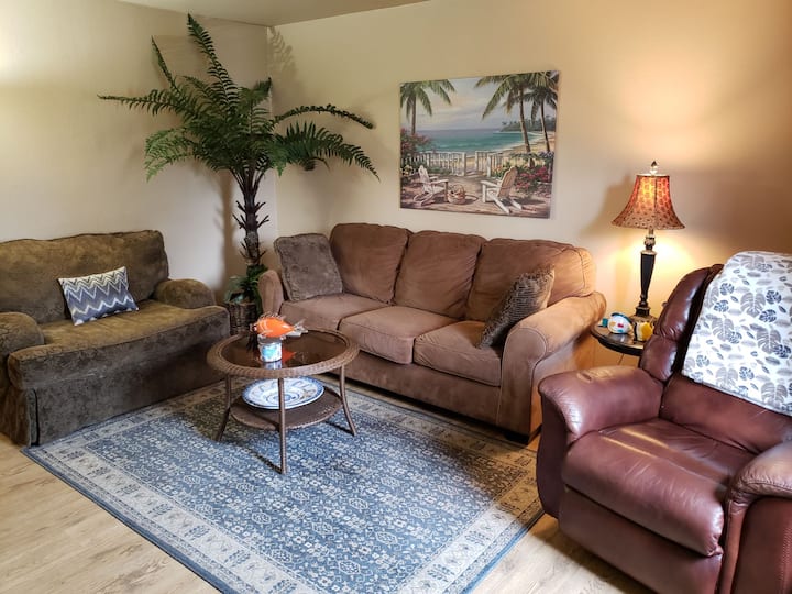 Tropical Treasure - Oroville, CA