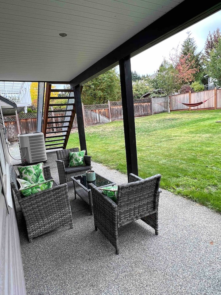 Clean And Modern Entire One Bedroom Guest Suite - Nanaimo