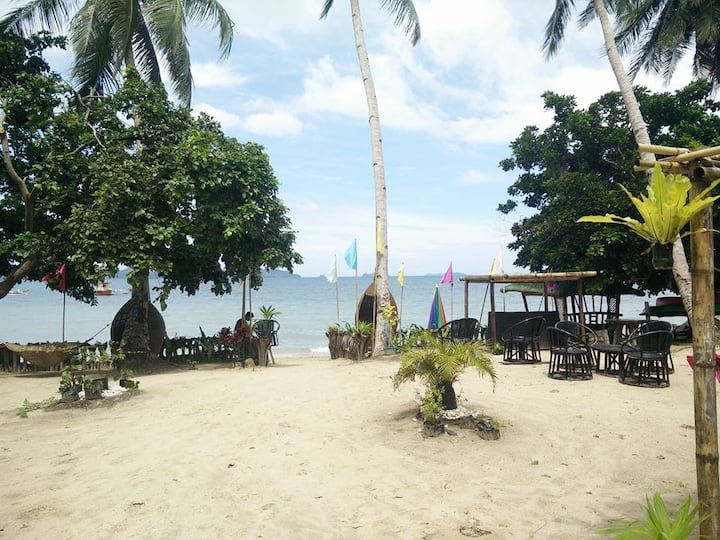 Deluxe Family Room - El Nido