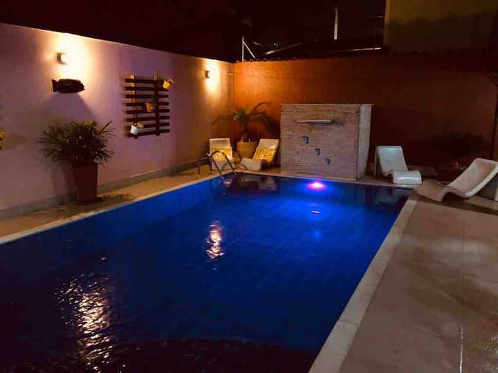 Lindo Sobrado Em Bairro Nobre 200 Metros Da Praia… - Caraguatatuba