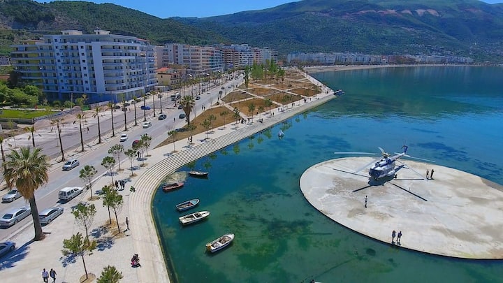 Penthouse In Vlora Lungomare Beachfront - Vlorë
