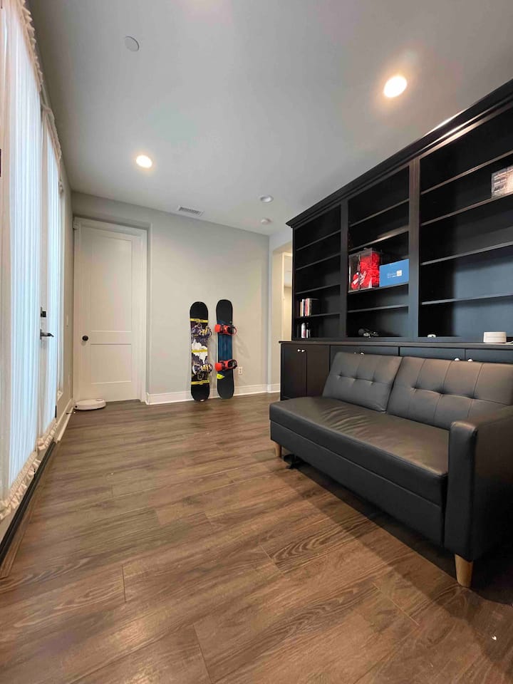 2 Bedrooms Connected Guest Suite - Pasadena, CA