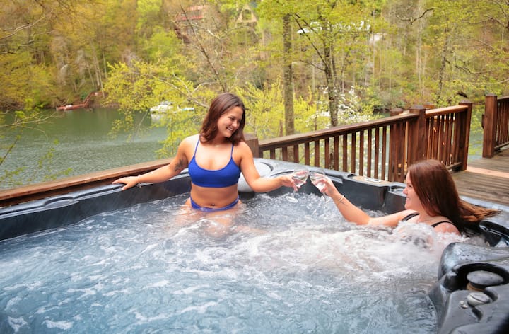 Couples Lake House Retreat+hot Tub+pontoon Opt. - North Carolina