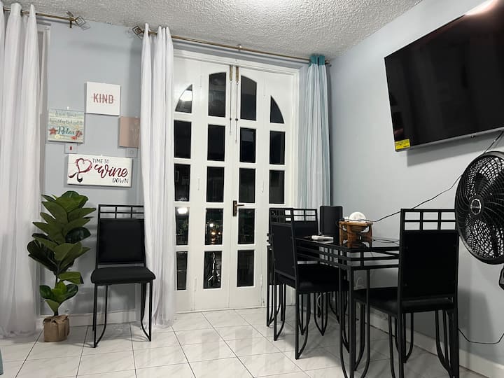 Charming Studio King Bed Beach Pool Sand Castle - Ocho Rios