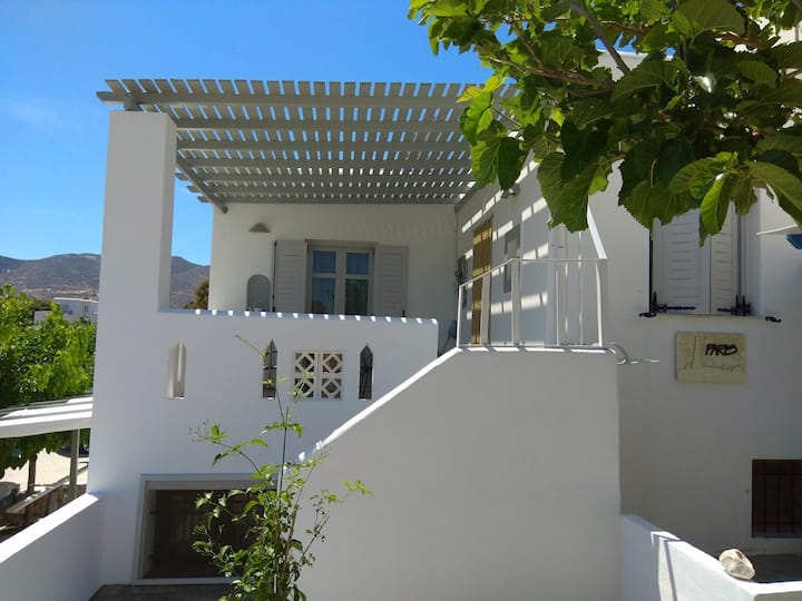 House 120 Meters From The Beach - Парос