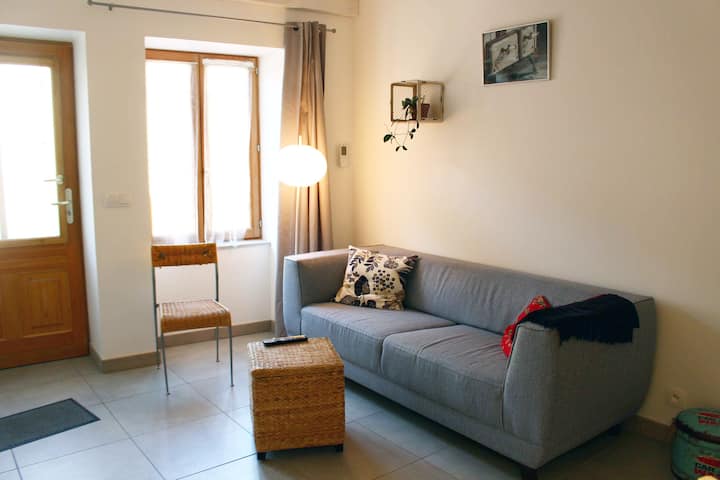 Maison De Village - Quartier Calme Et Authentique - Ambérieu-en-Bugey
