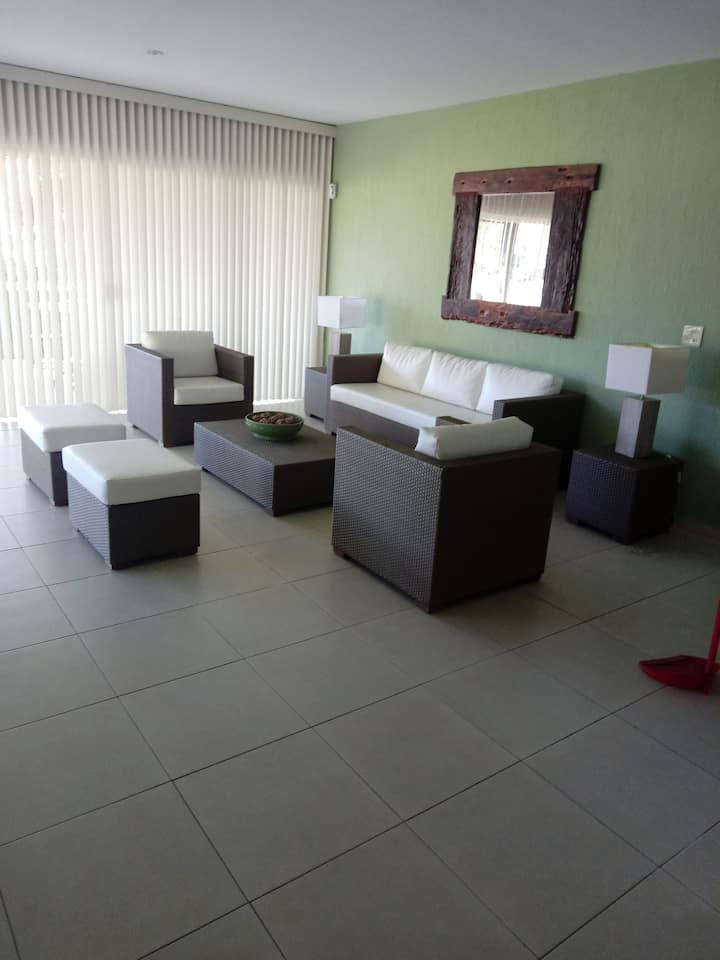 @Casadatartaruga_angradosreis
(Pé Na Areia) - Ilha Grande