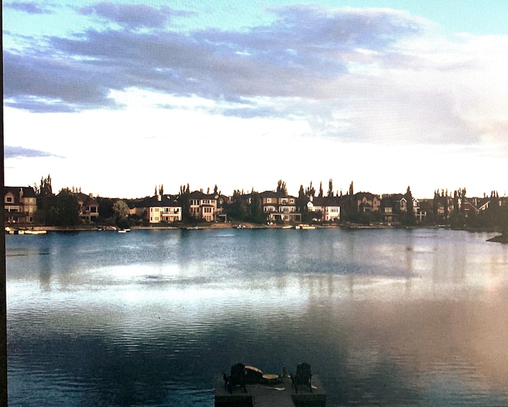 Luxury Lake Living W/hottub/kayaks/fishing - Okotoks