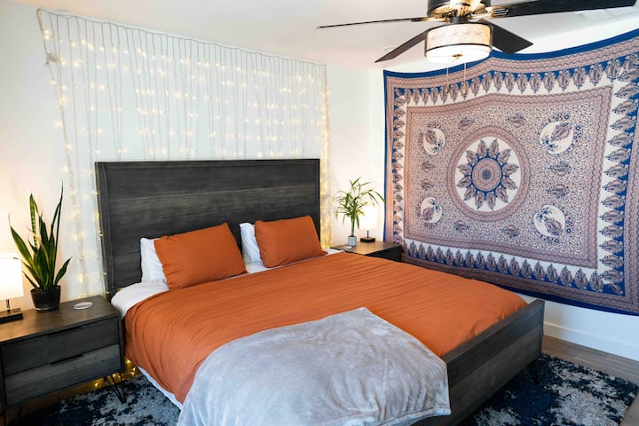 Chic 2 Bdr Home With Private Mtn View Backyard - Highland, UT