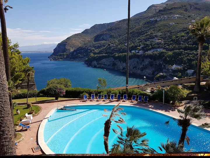 Panoramic Flat With Terrace Sorrento Coast - Vico Equense